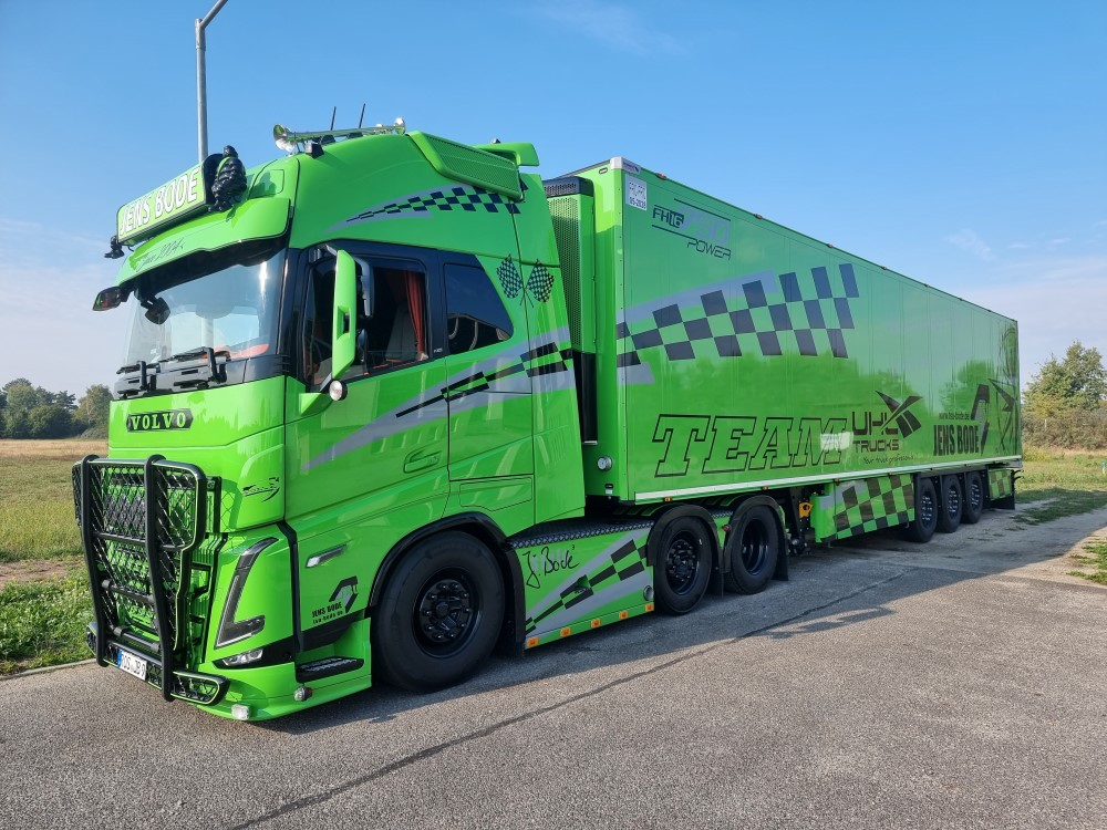 85525 Tekno Volvo FH05 XL jens Bode - Cf-models